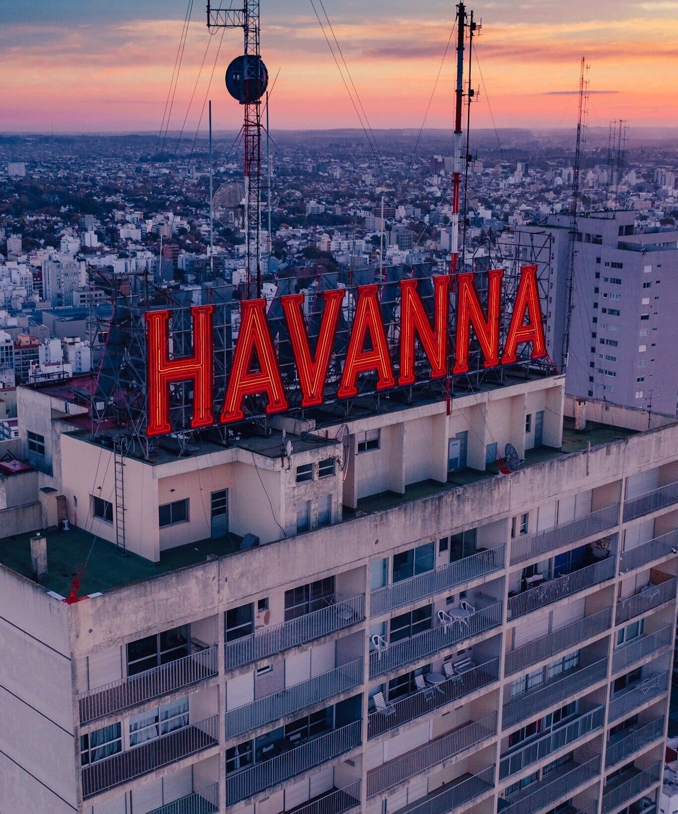 Celebración y legado: El icónico edificio Havanna cumple 55 años en Mar ...